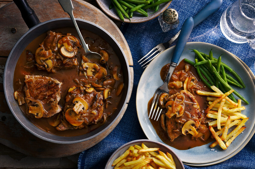 Steak with cheesy Marmite and mushroom sauce - Southern Co-op