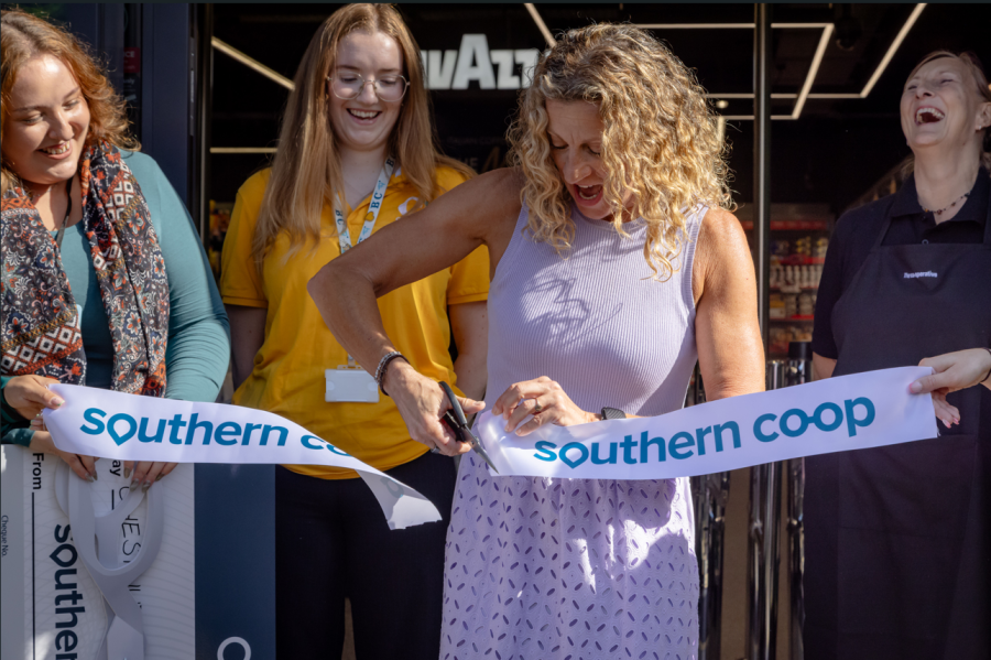 Doors open at our brand new Fontwell store - Southern Co-op